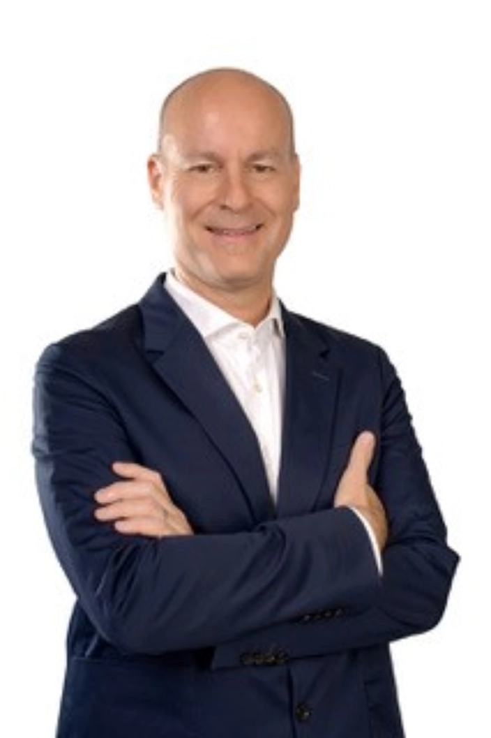 Axel Patrick Buse wird neuer Rektor der Wirtschaftsmittelschule Zug